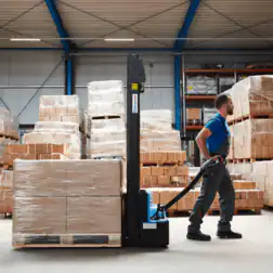 IMOW EDS1033 electric pallet stacker - HanseLifter